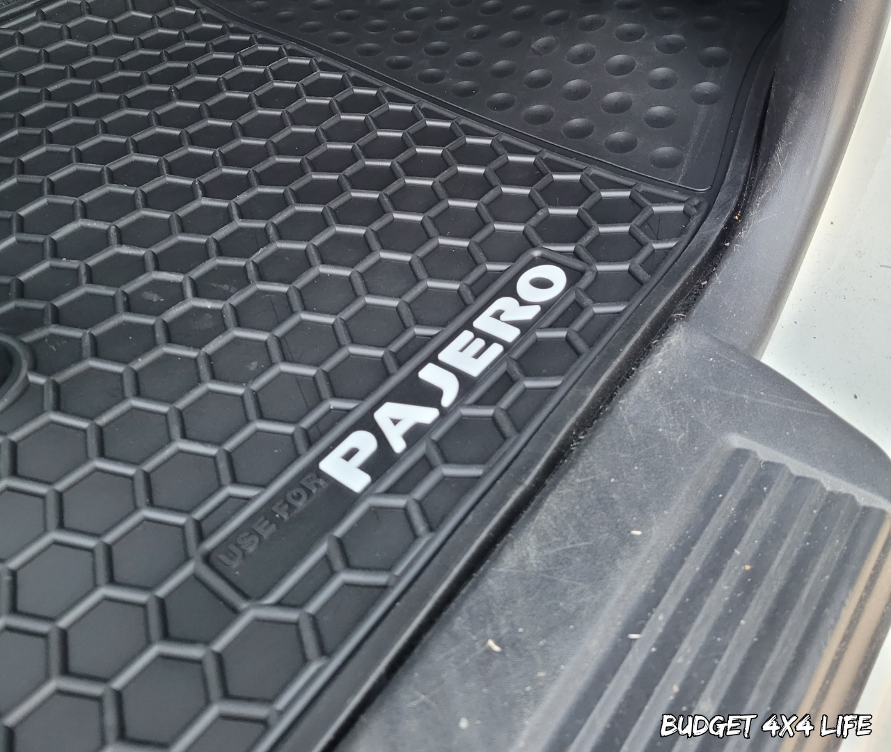 Heavy-Duty Floor Mats for LWB Mitsubishi Pajero NS, NT, NW, NX (2006–2 ...