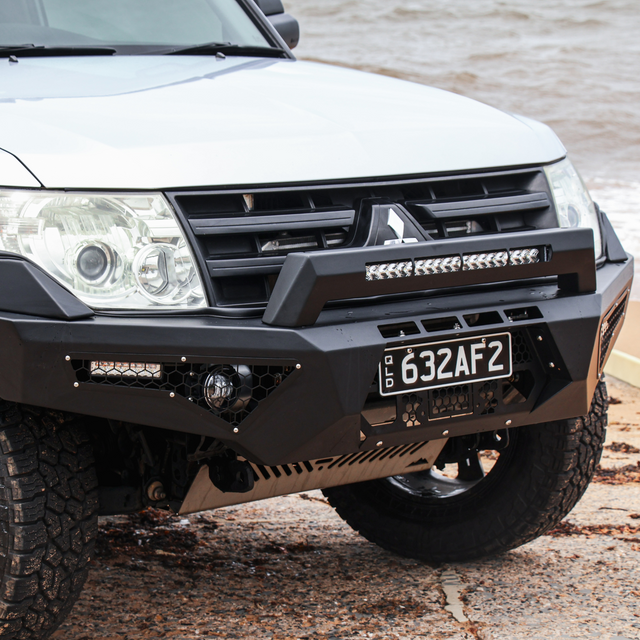Alpha Predator Steel Bull Bar for Mitsubishi Pajero NS NT NX NW 2006-2 ...
