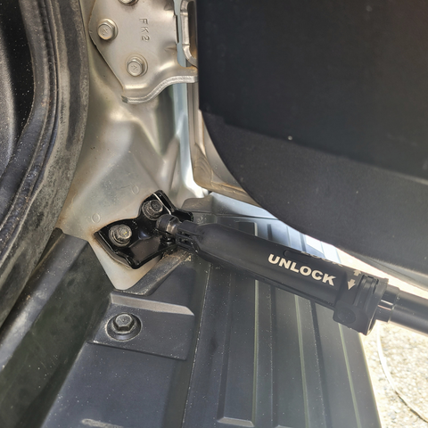 Genuine Rear Door Strut for Mitsubishi Pajero NS, NT, NW, NX (2000–202 ...